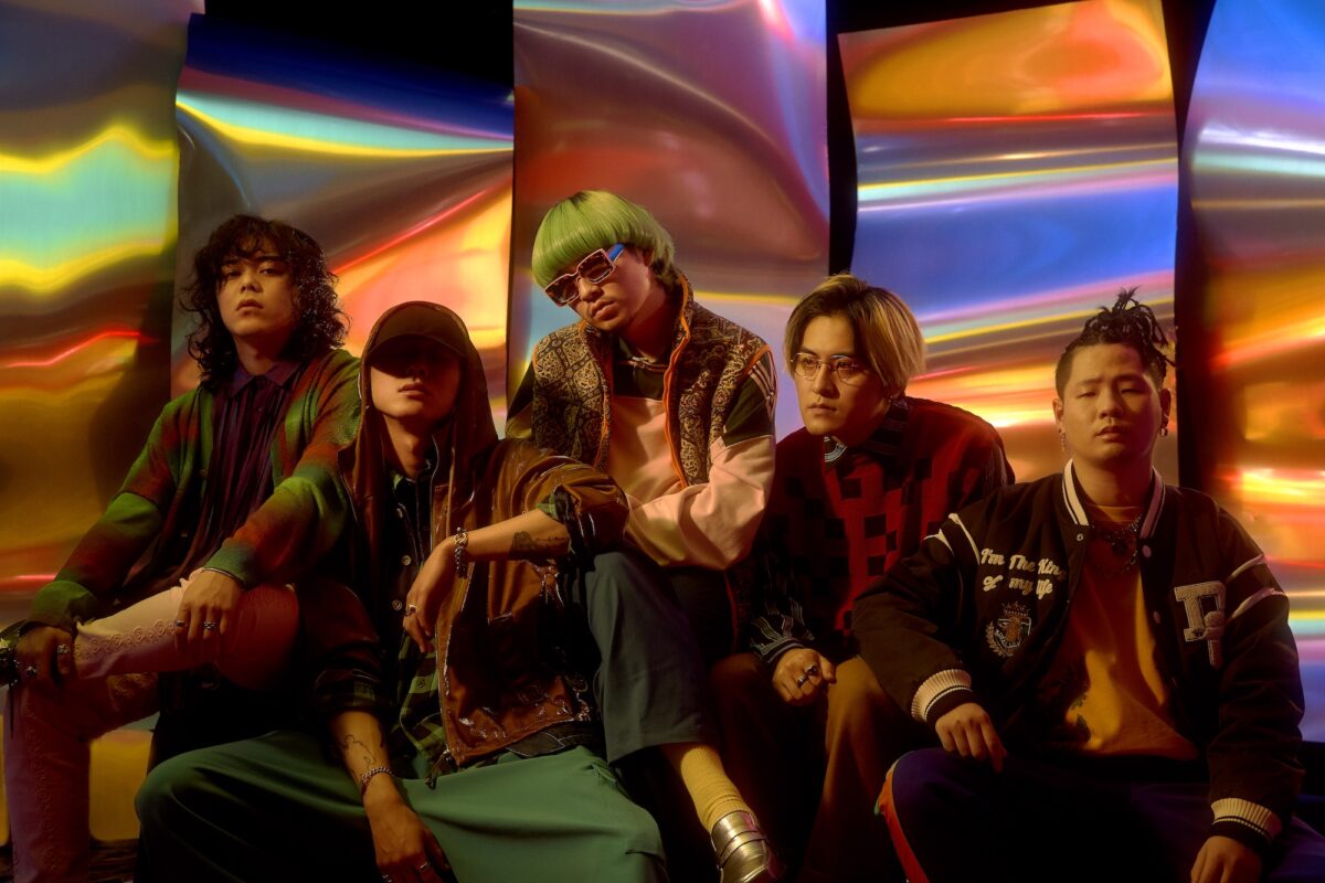 Kroiがサマーチューン先行配信、熱海撮影のMV公開｜Bezzy[ベジー]｜アーティストをもっと好きになるエンタメメディア