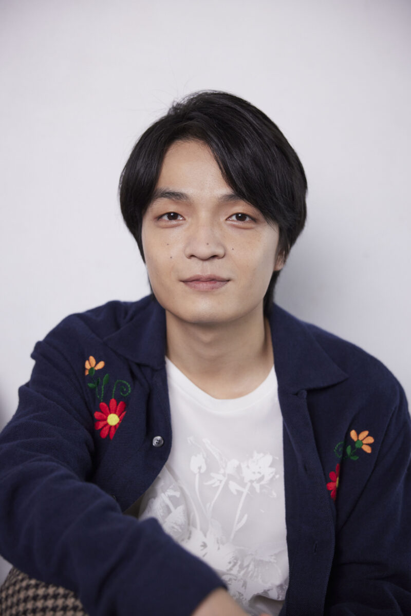 福地桃子、岡山天音、井樫彩が過ごした濃密な瞬間、3人で振り返る映画『あの娘は知らない』｜Bezzy[ベジー]｜「人の魅力」にフォーカスしたエンタメメディア