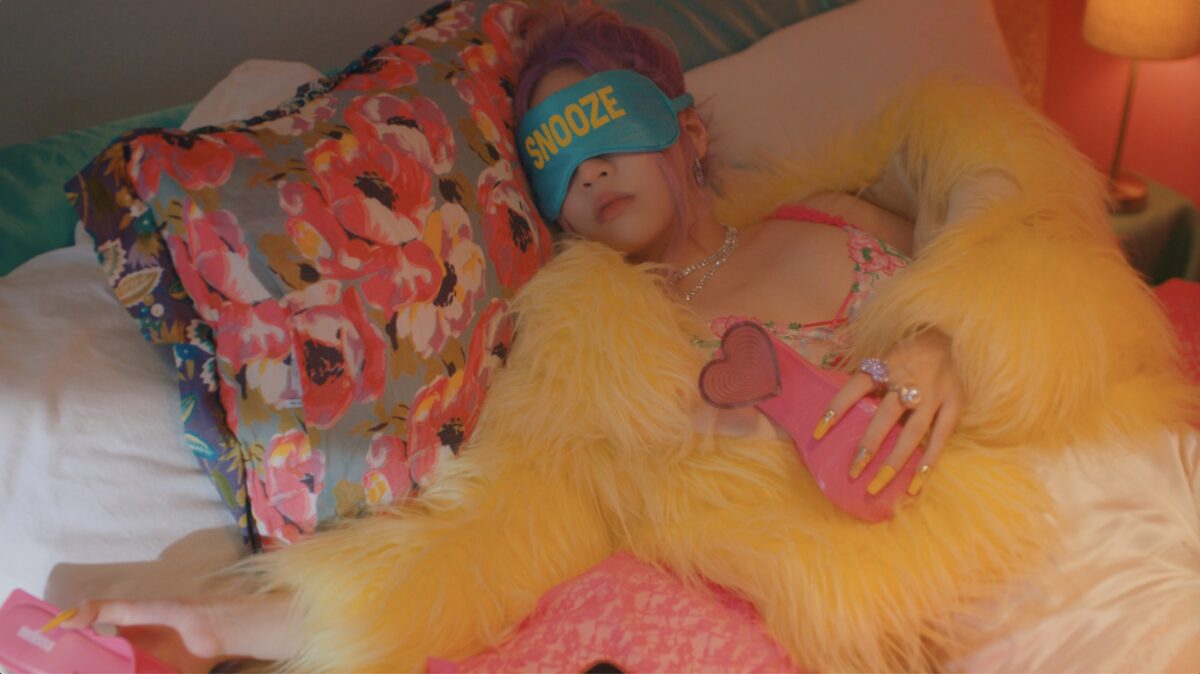 ちゃんみなの新曲MV「TOKYO 4AM」公開、ワンオクTakaや平成フラミンゴら友人多数出演｜Bezzy[ベジー]｜アーティストをもっと好きになるエンタメメディア