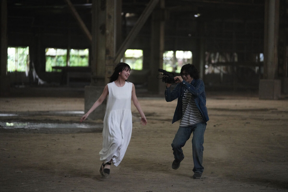 尾崎将也オリジナル脚本＆監督 映画『炎上シンデレラ』11月4日公開｜Bezzy[ベジー]｜アーティストをもっと好きになるエンタメメディア