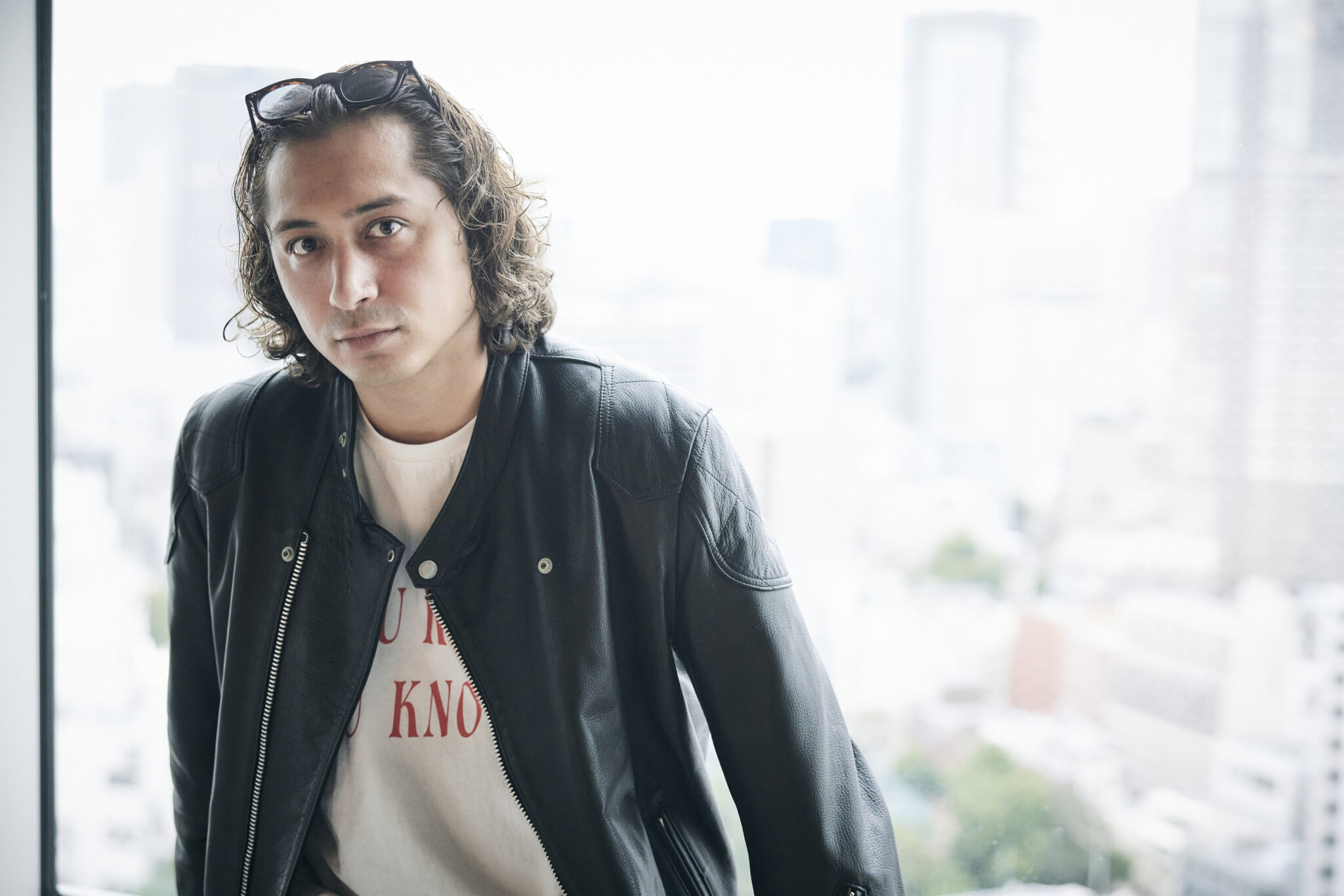 SPiCYSOLに逆OB訪問、『SEASONS』をめぐるワンダーな歓談｜Bezzy[ベジー]｜アーティストをもっと好きになるエンタメメディア