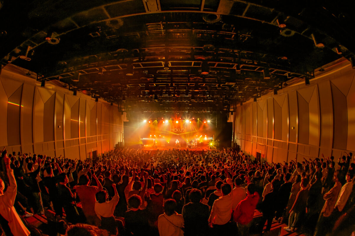 Hakubiが到達した新たな景色、強さを纏った“生きる”ための音｜Bezzy[ベジー]｜「人の魅力」にフォーカスしたエンタメメディア