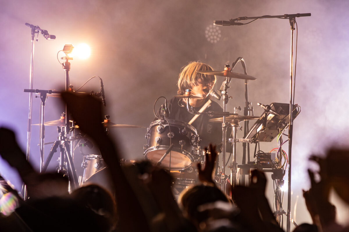 Hakubiが到達した新たな景色、強さを纏った“生きる”ための音｜Bezzy[ベジー]｜「人の魅力」にフォーカスしたエンタメメディア