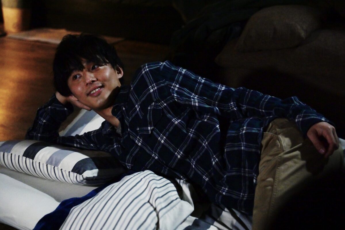 藤ヶ谷太輔が体現する、リアルなクズっぷり『そして僕は途方に暮れる』場面写真公開｜Bezzy[ベジー]｜アーティストをもっと好きになるエンタメメディア