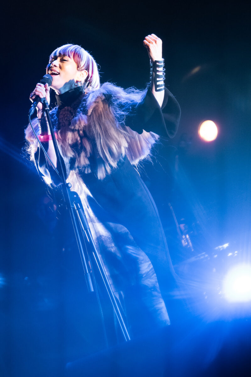 UAが更新する自らのポップネス、過去と現在を総括した東名阪ワンマンライブ最終公演｜Bezzy[ベジー]｜アーティストをもっと好きになるエンタメメディア