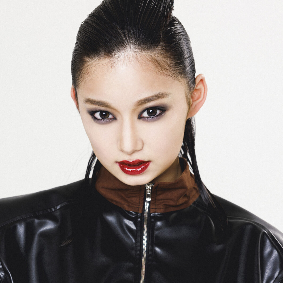 BiS新メンバーの名前＆6人の新アーティスト写真公開、トギーは全身白塗りで異彩を放つ｜Bezzy[ベジー]｜アーティストをもっと好きになるエンタメメディア