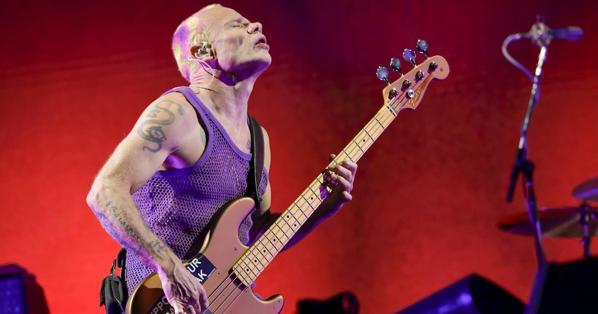 レッド・ホット・チリ・ペッパーズのフリーがファンサービス中に起きた“もよおし”について語る｜Bezzy[ベジー]｜「人の魅力」にフォーカスしたエンタメメディア