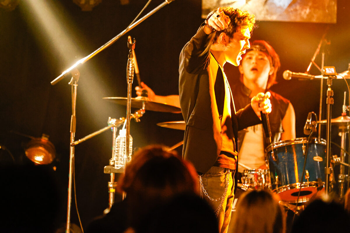 WENDYが日本ロックシーンに開ける風穴、無限の可能性を発揮した“Showcase Live”｜Bezzy[ベジー]｜「人の魅力」にフォーカスしたエンタメメディア