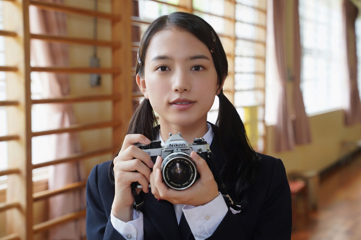 映画『1秒先の彼』岡田将生＆清原果耶の生い立ちや人物像が明かされる本編映像解禁｜Bezzy[ベジー]｜アーティストをもっと好きになるエンタメメディア