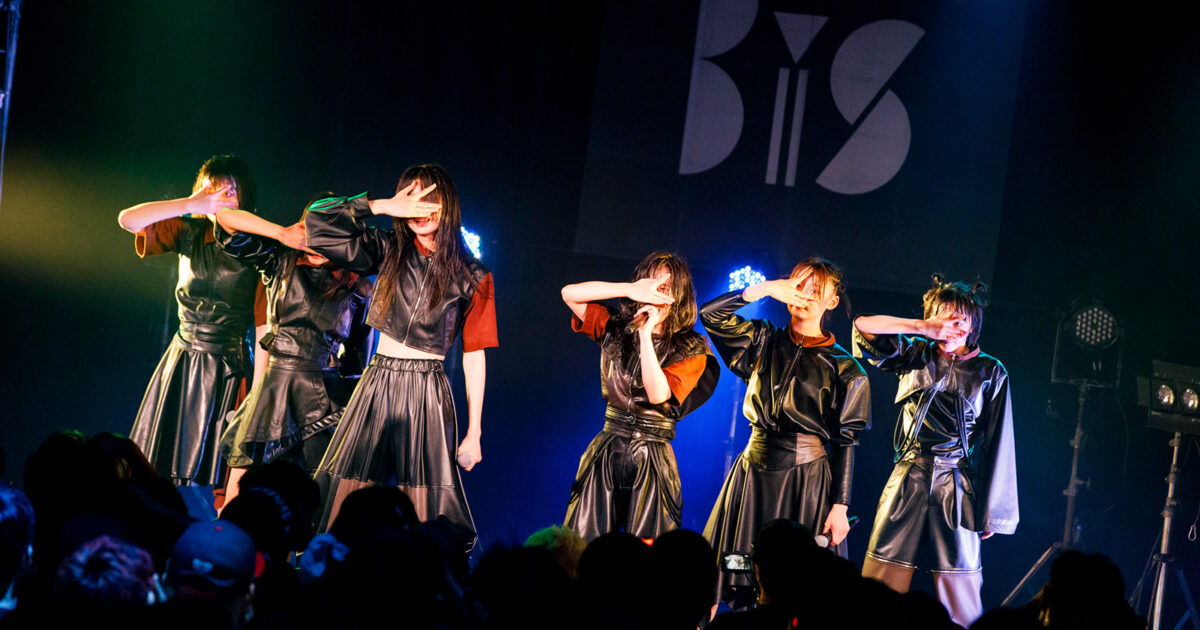 BiSが6人で揃い踏んだ区切りの一歩、さらなる飛躍を予感させたLIQUIDROOM公演｜Bezzy[ベジー]｜アーティストをもっと好きになるエンタメメディア