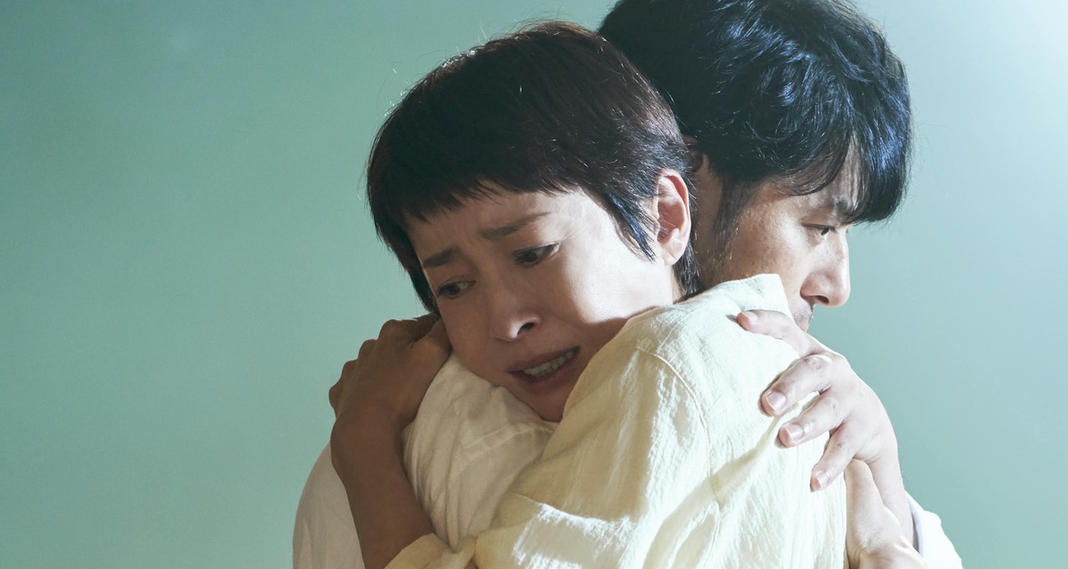 宮沢りえとオダギリジョーが抱き合うカットも 映画『月』場面写真7点解禁｜Bezzy[ベジー]｜アーティストをもっと好きになるエンタメメディア