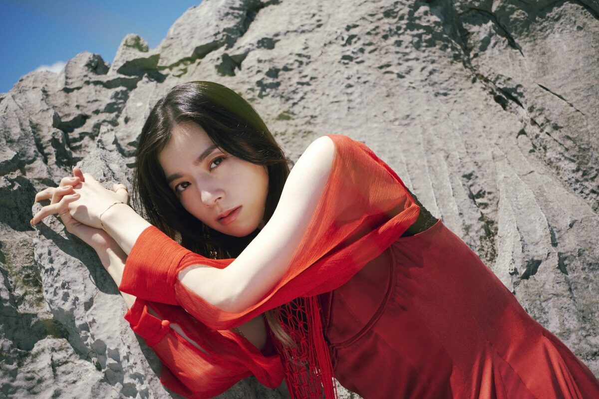 YOASOBI、miletが担当するアニメ『葬送のフリーレン』OP曲＆ED曲が9月29日配信決定｜Bezzy[ベジー]｜アーティストをもっと好きになるエンタメメディア