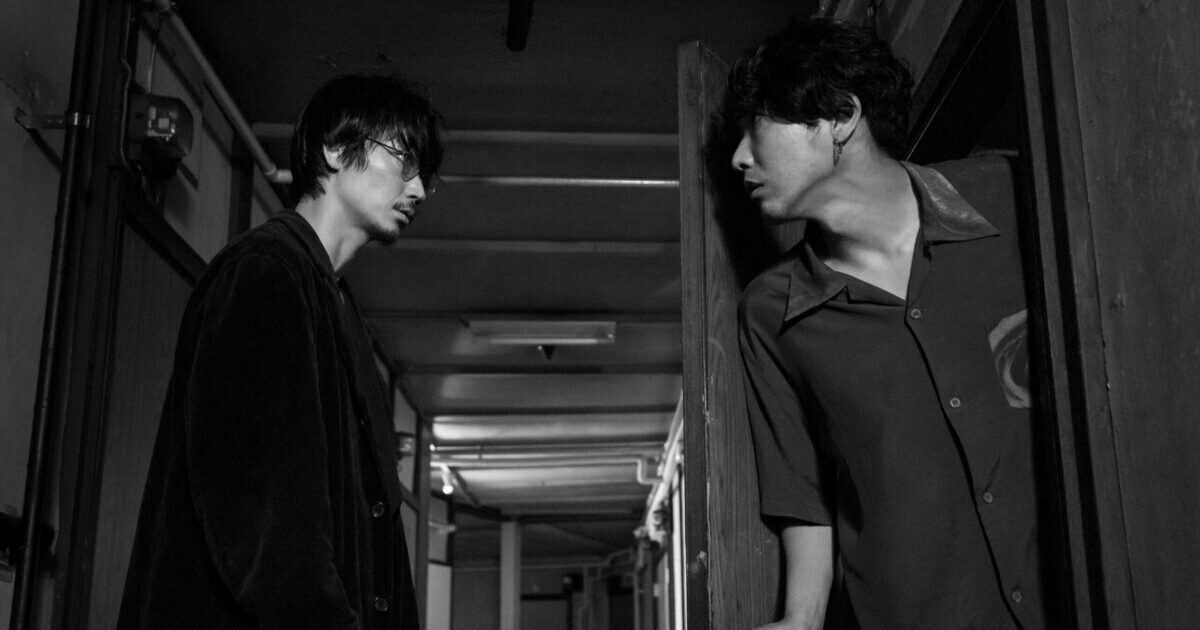 綾野剛と“居座り続ける”柄本佑、2人の対話に惹き込まれる『花腐し』特別映像解禁｜Bezzy[ベジー]｜アーティストをもっと好きになるエンタメメディア