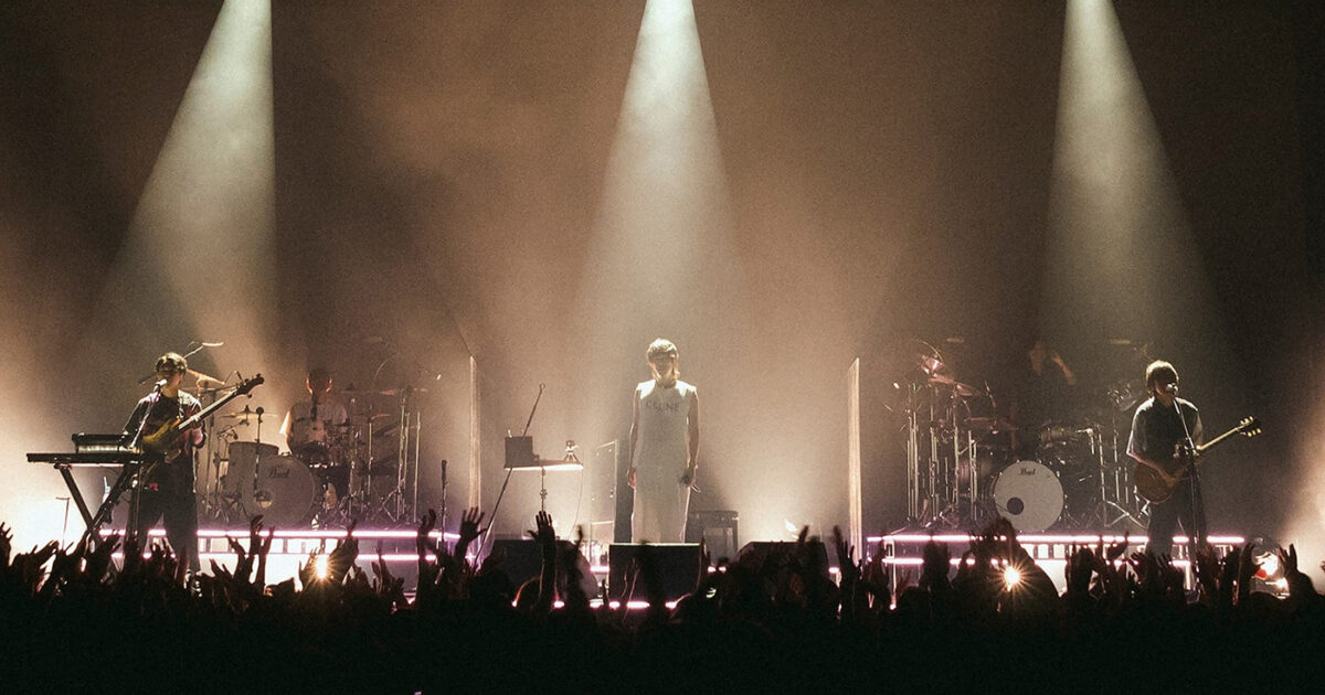 RADWIMPSの8年ぶりライブハウスツアーが映像作品に、ZORNら参加曲含めた東京公演をフル収録｜Bezzy[ベジー]｜アーティストをもっと好きになるエンタメメディア