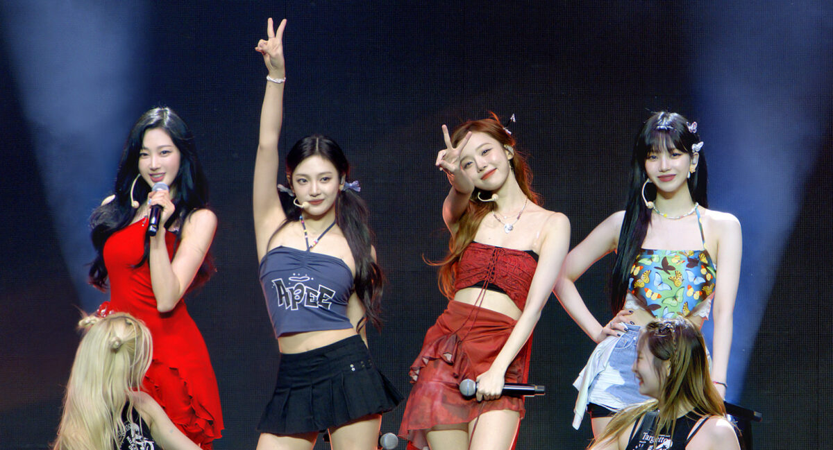 『aespa: WORLD TOUR in cinemas』本編映像解禁、ライブの熱狂を切り取った場面写真も｜Bezzy[ベジー]｜アーティストをもっと好きになるエンタメメディア