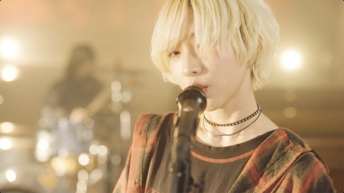 Hakubi、ミニアルバム『throw』より片桐の独白を美しく描き出す「Decadance」MV公開｜Bezzy[ベジー]｜アーティストをもっと好きになるエンタメメディア