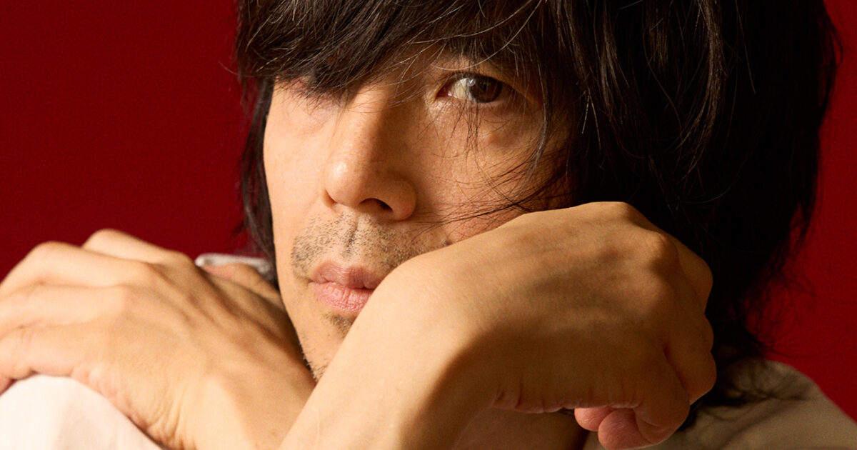 宮本浩次「close your eyes」MV公開、ソロデビュー5周年記念CDシングルは本日2枚同時発売｜Bezzy[ベジー]｜アーティストをもっと好きになるエンタメメディア