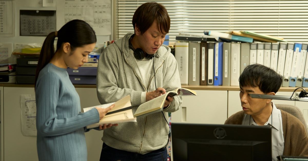 『ミッシング・チャイルド・ビデオテープ』メイキング写真解禁、監督が追い求めた“本当の恐怖”とは｜Bezzy[ベジー]｜アーティストをもっと好きになるエンタメメディア