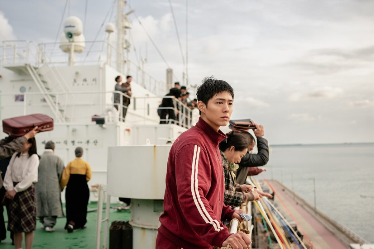 IUとパク・ボゴムの関係は一進一退、2人が描く人生に心温まるNetflix『おつかれさま』予告解禁｜Bezzy[ベジー]｜アーティストをもっと好きになるエンタメメディア