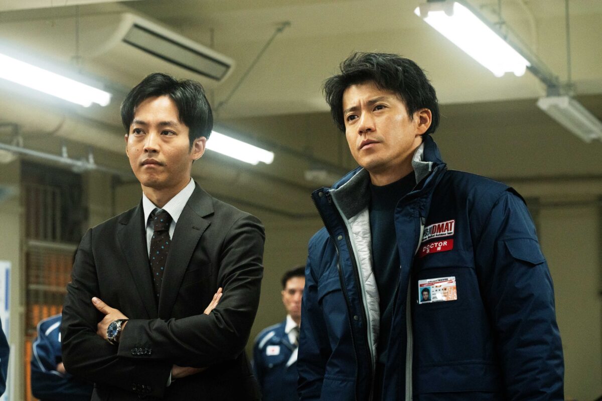 小栗旬×松坂桃李×窪塚洋介×池松壮亮共演『フロントライン』特報予告＆ポスター解禁、6月公開へ｜Bezzy[ベジー]｜アーティストをもっと好きになるエンタメメディア