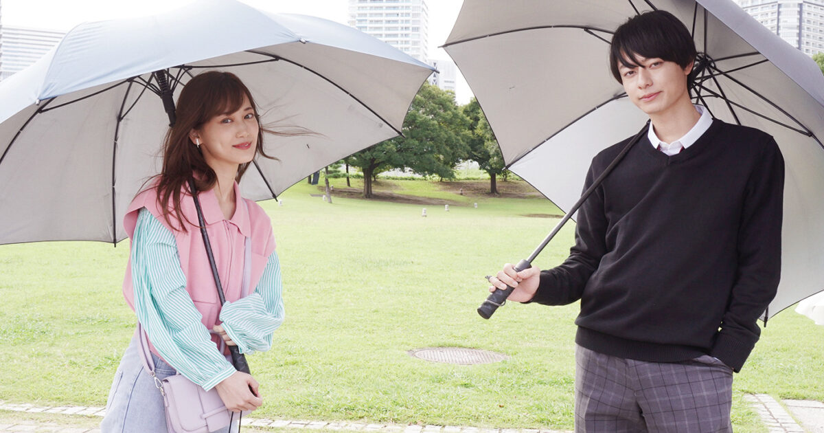 『山田くんとLv999の恋をする』メイキング写真到着、撮影用カメラを使いこなす作間龍斗の姿も｜Bezzy[ベジー]｜アーティストをもっと好きになるエンタメメディア