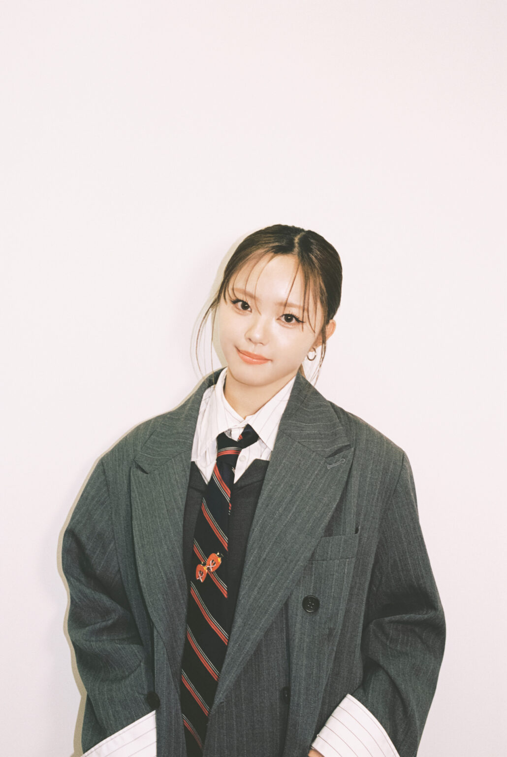 2025年デビューの超実力派グループ、MYERAが時代に刻む個性と結束力｜Bezzy[ベジー]｜アーティストをもっと好きになるエンタメメディア