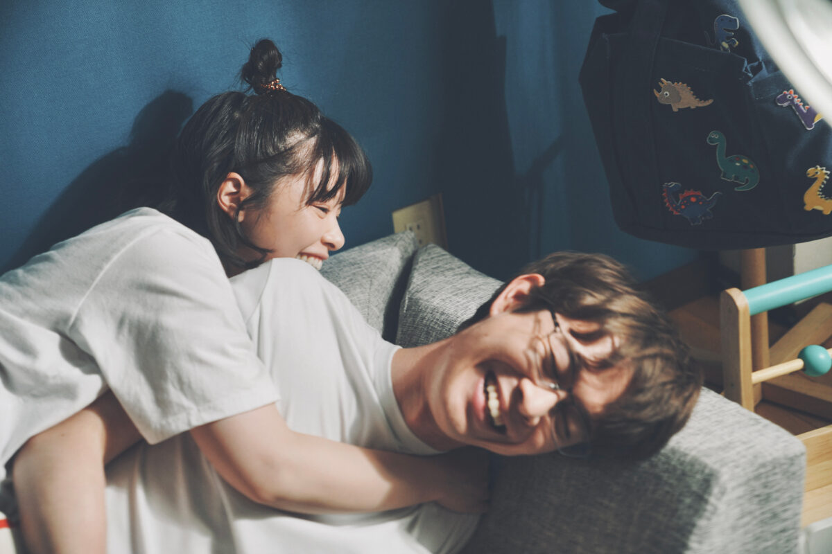 岸井ゆきの×宮沢氷魚W主演、夫婦のすれ違いを真正面から描く映画『佐藤さんと佐藤さん』今秋公開｜Bezzy[ベジー]｜アーティストをもっと好きになるエンタメメディア