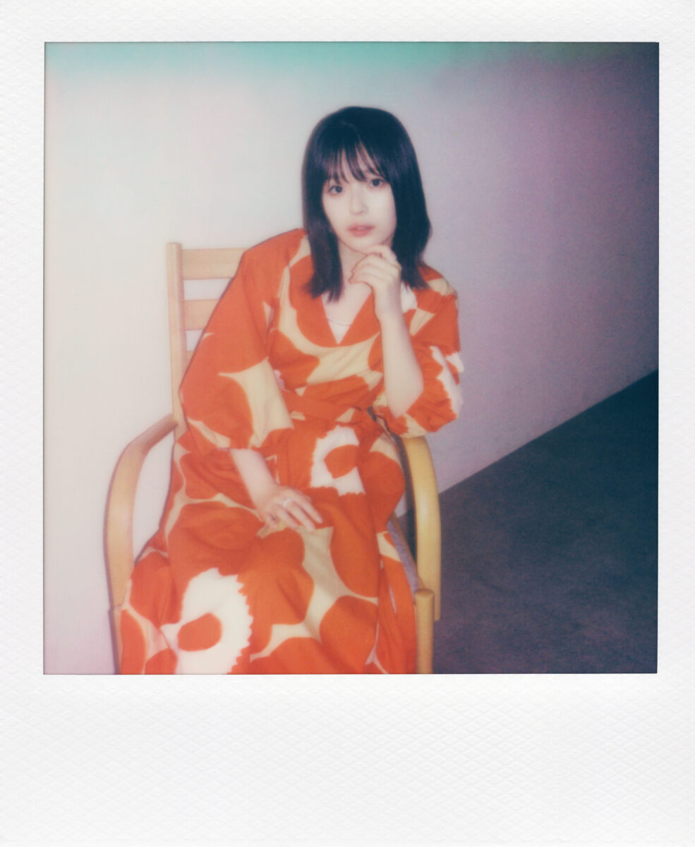 “等身大”を楽しむ芸歴17年の18歳、豊嶋花の演技力をつかさどる「共感性」とは｜Bezzy[ベジー]｜アーティストをもっと好きになるエンタメメディア