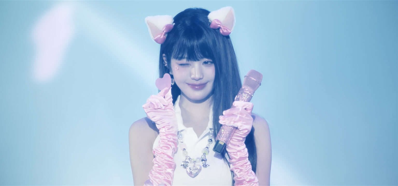 『IVE THE 1ST WORLD TOUR in CINEMA』日本独占カット解禁、輝く表情を堪能できる6点｜Bezzy[ベジー]｜アーティストをもっと好きになるエンタメメディア