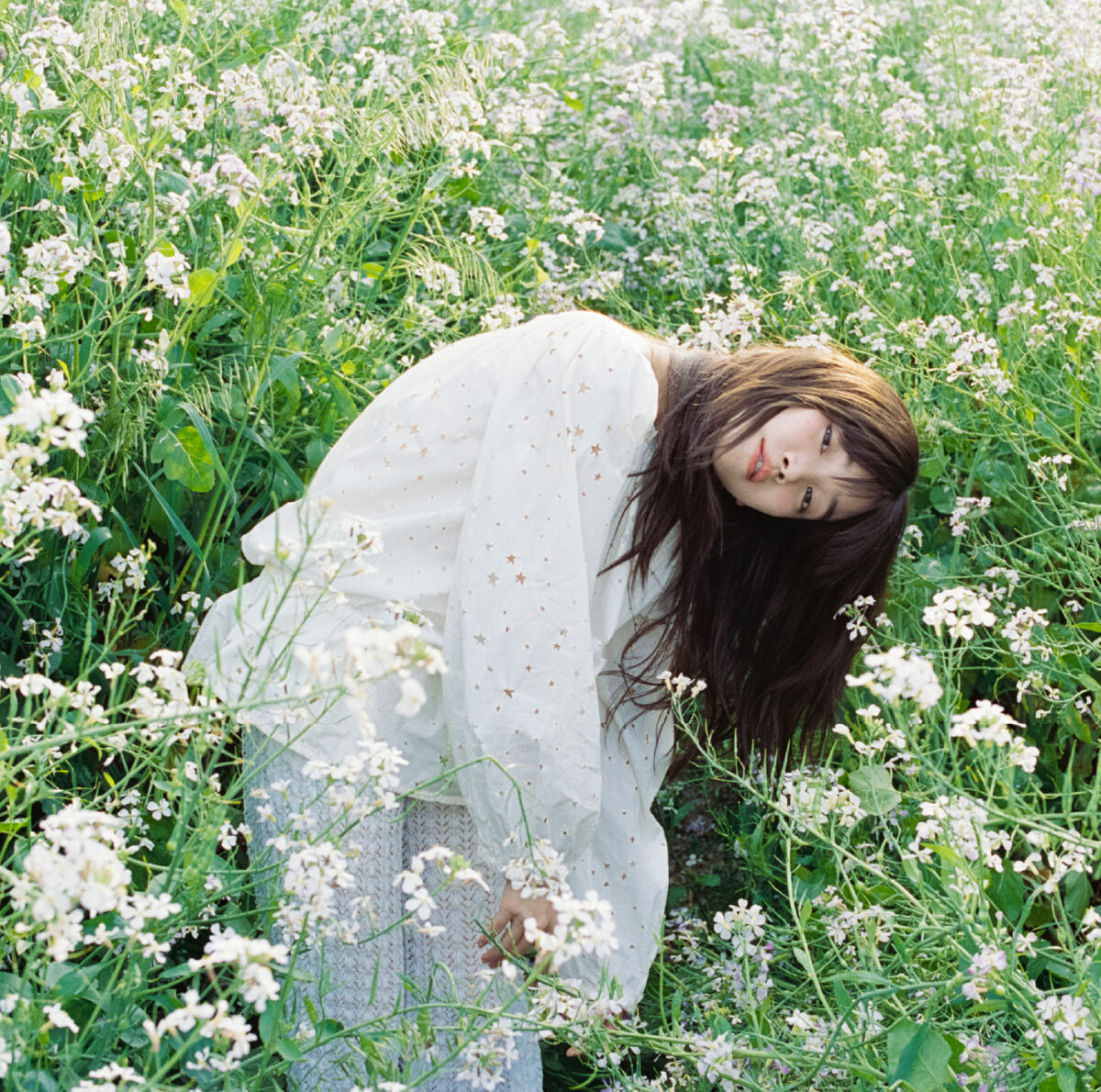 セントチヒロ・チッチの音楽活動名義“CENT”、川島小鳥撮影の『らぶあるばむ』ジャケット公開｜Bezzy[ベジー]｜「人の魅力」にフォーカスしたエンタメメディア