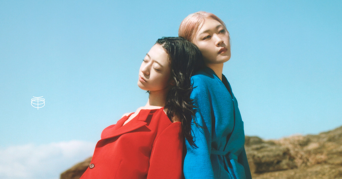 羊文学、2分割された画面でメンバー2人のストーリーが交差する「Feel」MV公開｜Bezzy[ベジー]｜「人の魅力」にフォーカスしたエンタメメディア