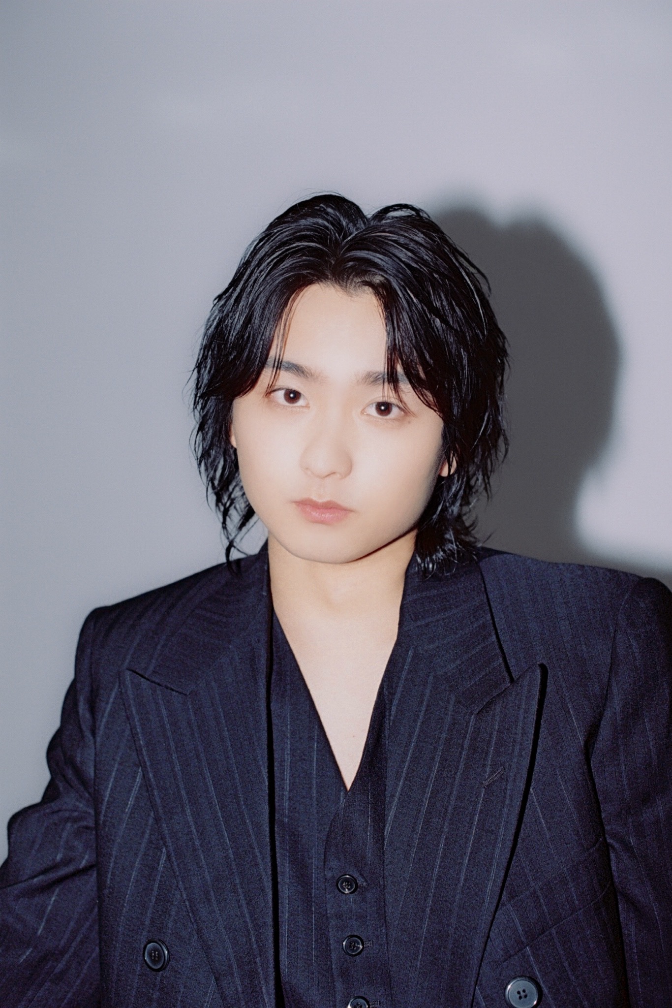 奥平大兼が受け継いだ救いのバトン 21歳俳優として思う、戦後80年を生きる“僕らの役割”とは｜Bezzy[ベジー]｜「人の魅力」にフォーカスしたエンタメメディア