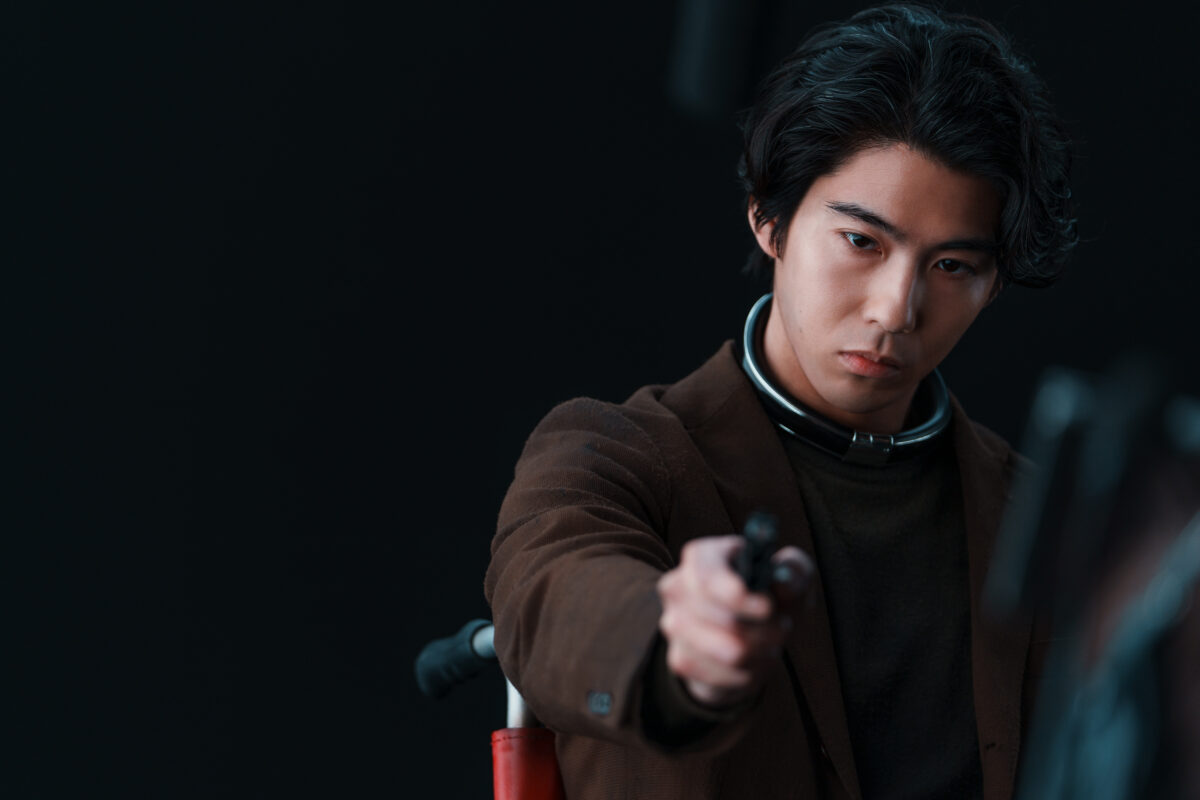 賀来賢人、玉城ティナら新キャラクターの思惑が交差する『今際の国のアリス』S3場面カット解禁｜Bezzy[ベジー]｜アーティストをもっと好きになるエンタメメディア